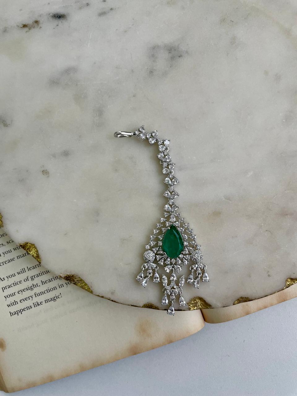 Trident Emerald Diamond Necklace Set – PRERTO E-COMMERCE PRIVATE LIMITED